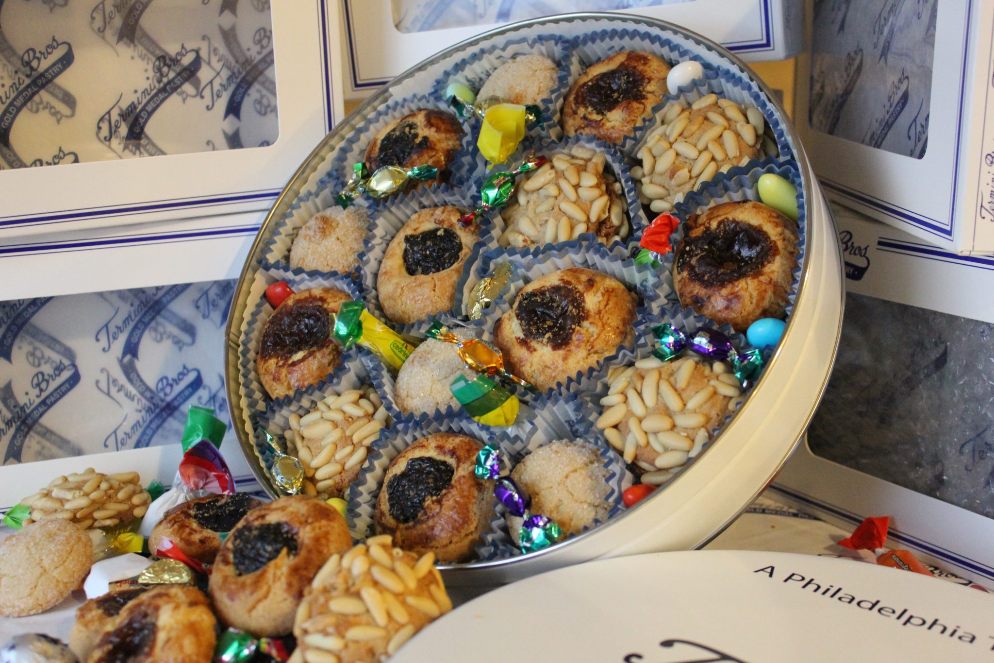 Bella Donna Cookie Tin - Termini